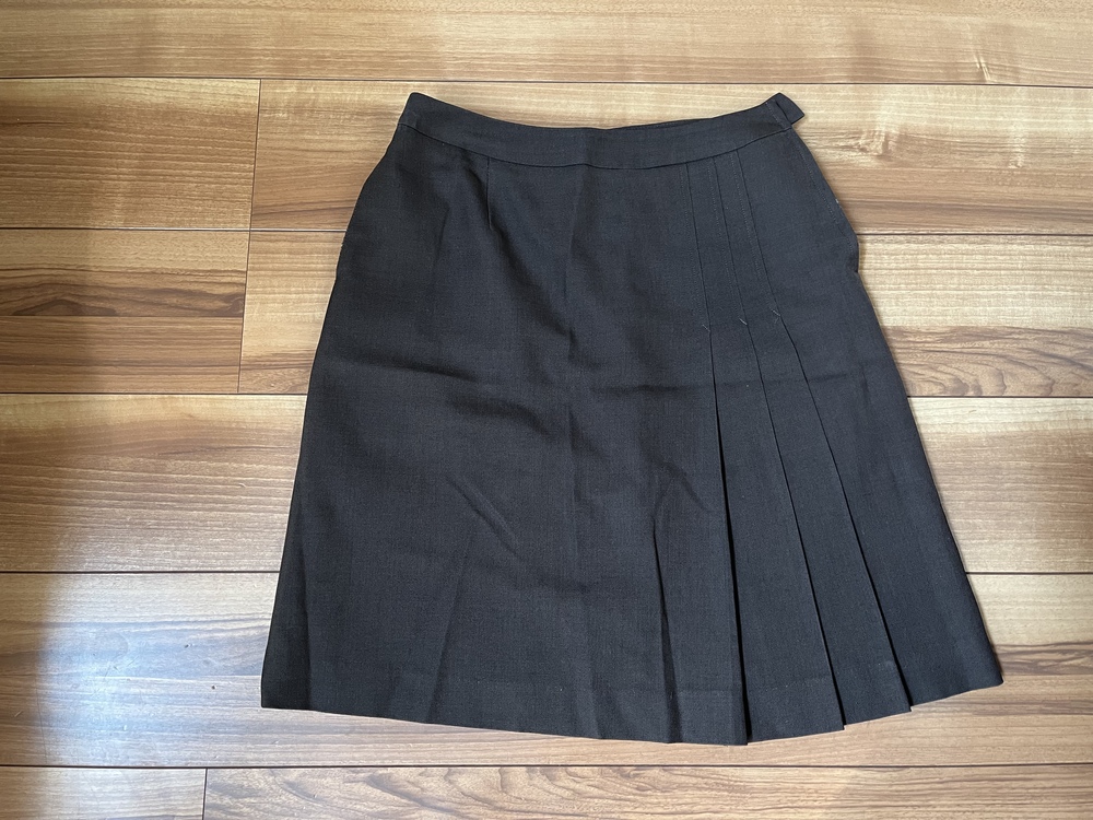 制服市場 - [不明] 事務服セット★OL★ベスト＋スカート★難あり