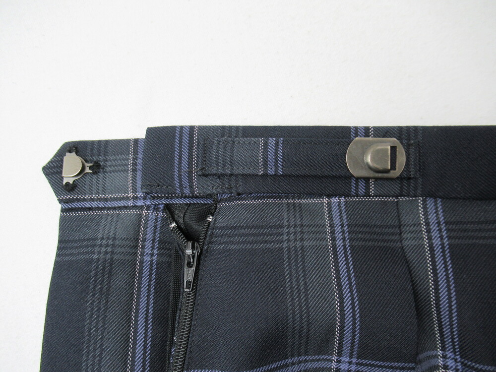 制服市場 - [不明] 5758 580 大きなサイズ！冬スカート 黒+グレー＋紫 チェック柄